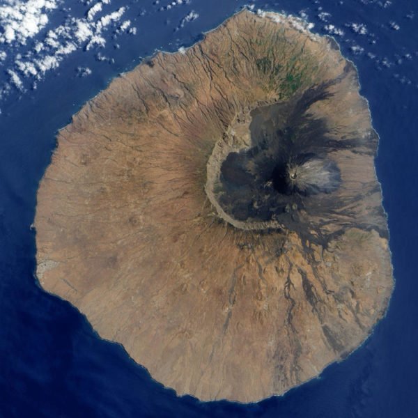 Ilha do Fogo - Cabo Verde: Guia Completo de Praias e Trilhas