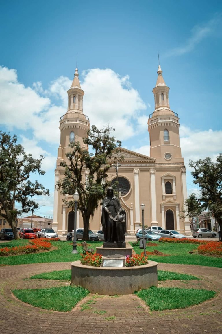 Castro - PR: Conheça a Colônia Holandesa Castrolanda
