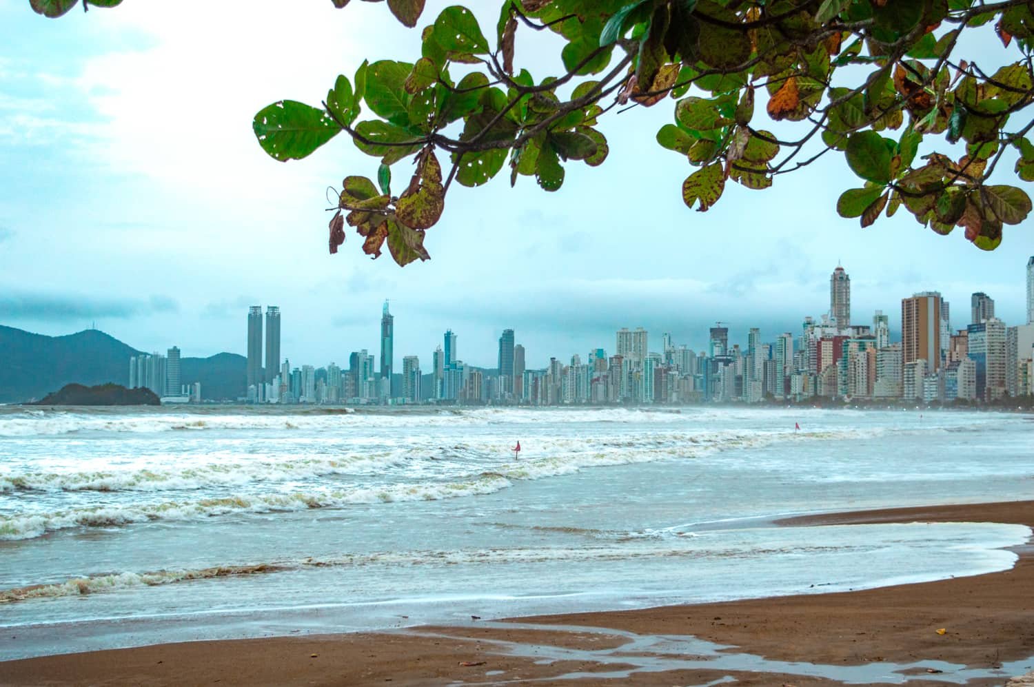 O Que Fazer em Balneário Camboriú: Melhores Praias & Passeios