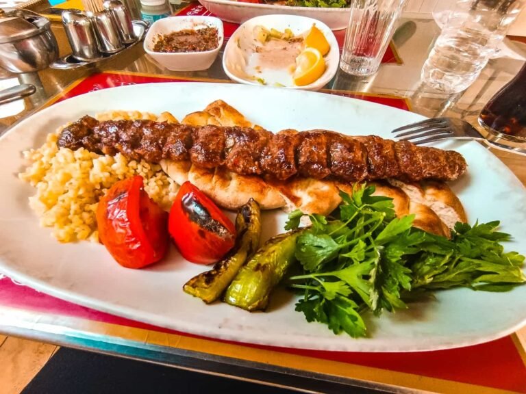 Comida Turquia - TOP 34 Culinária Turca: Doces, Carnes, Bebidas